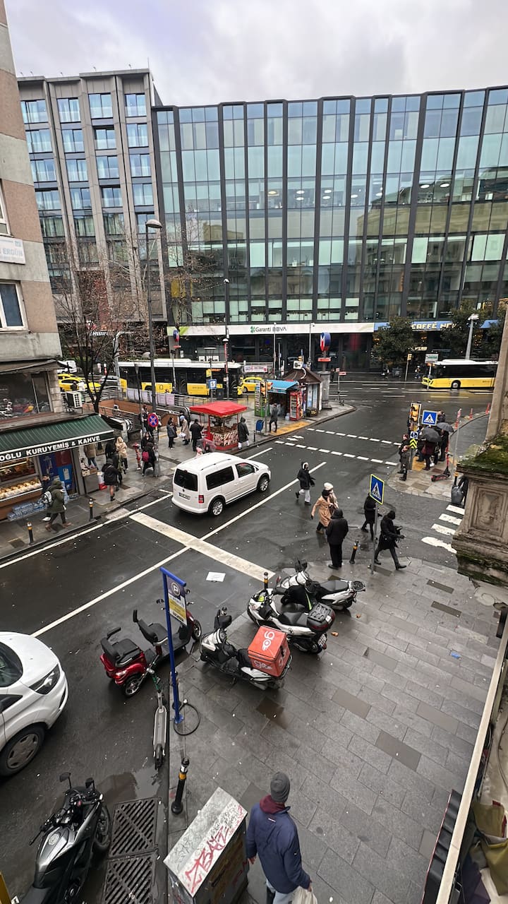 1/2+1konforlu Daire Osmanbey Metroyayürümemesafesi - Şişli