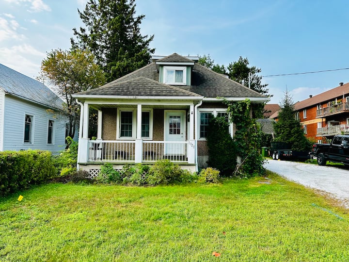 Cute Farmhouse, Within The City - 彭布羅克