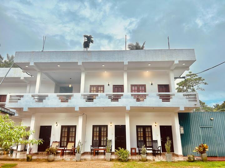 Shadow Home Stay - Mirissa