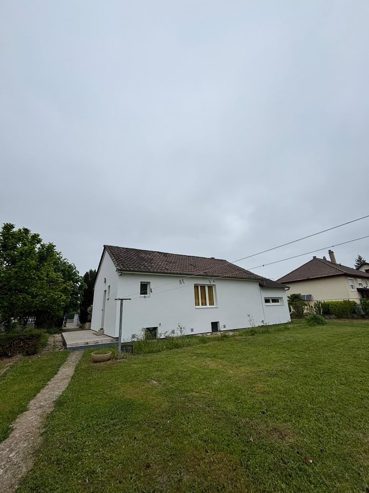 Maison Chaleureuse Avec Jardin - Forêt de Tronçais