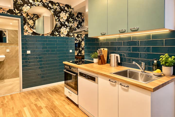 2 Bedroom Retreat In Lively Area - Berlín
