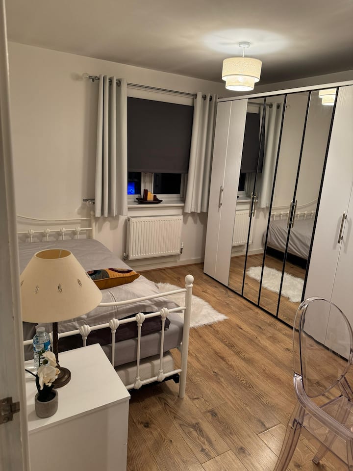 Hampton-wonderful Room In Peaceful House - Peterborough