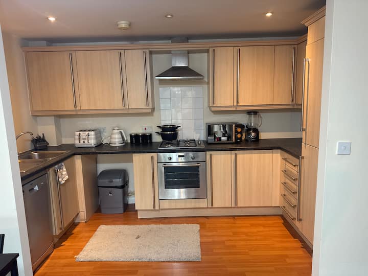 Charming Apartment - Stockport