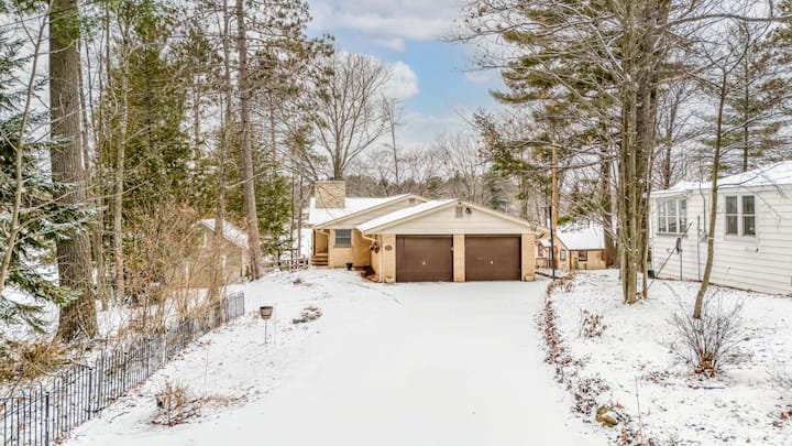 Enjoy The Season’s On Moon Lake - Iron Mountain, MI