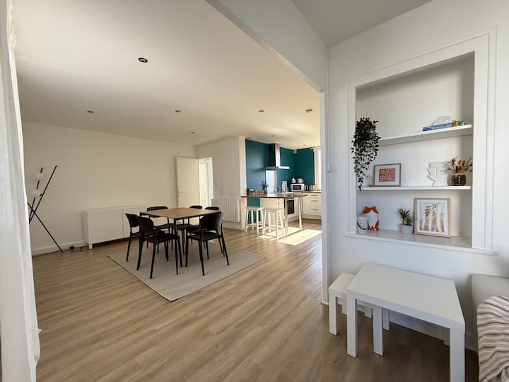 Appartement Spacieux & Lumineux - 4 à 6 Pers - Rochefort, France