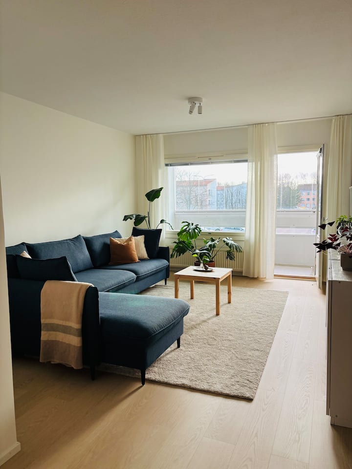 Rauhallinen Kaksio 3min Juna-asemalle, Oma Parkki - Helsinki