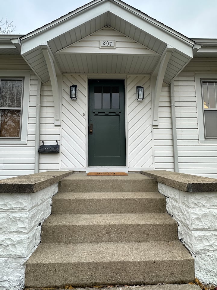 Charles House - Urbana, IL