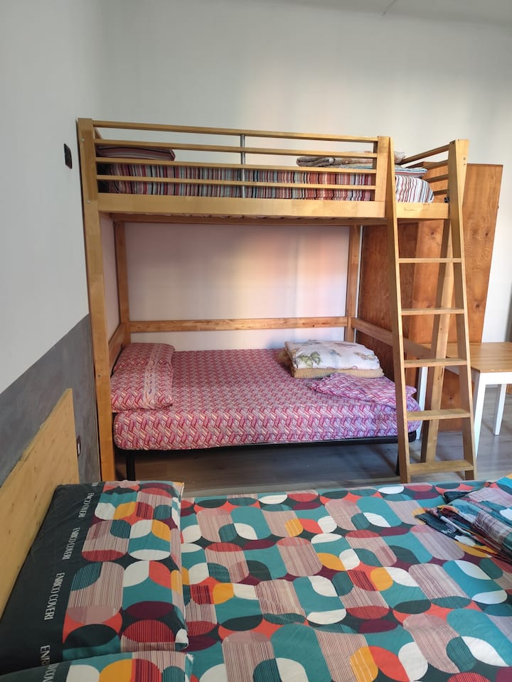 Accogliente Appartamento Sui Navigli - ميلانو