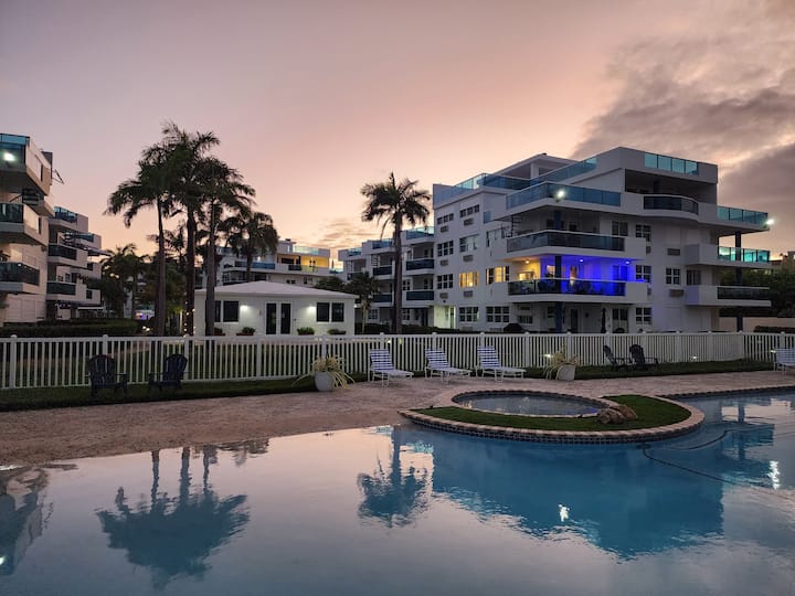 Penthouse Al Lado Del Mar Con Terraza Y Jacuzzi* - Loíza