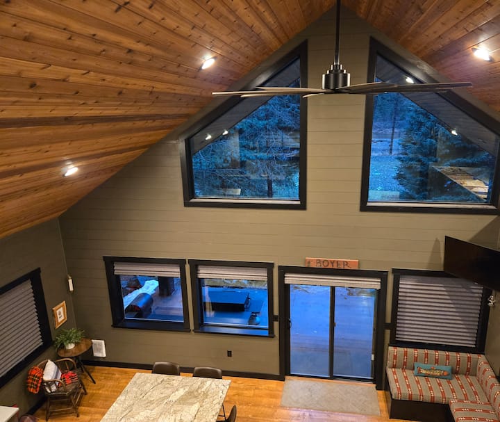 Coeur D'alene Waterfront Cabin - Silver Mountain Resort, ID