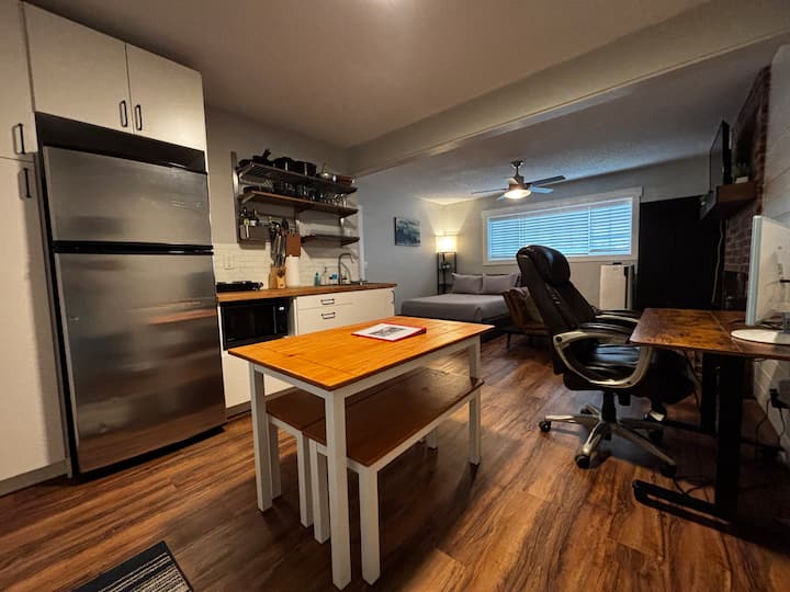 Modern Guest Suite - 밴쿠버