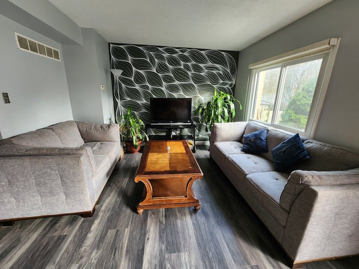 Room In Kitchener - Waterloo