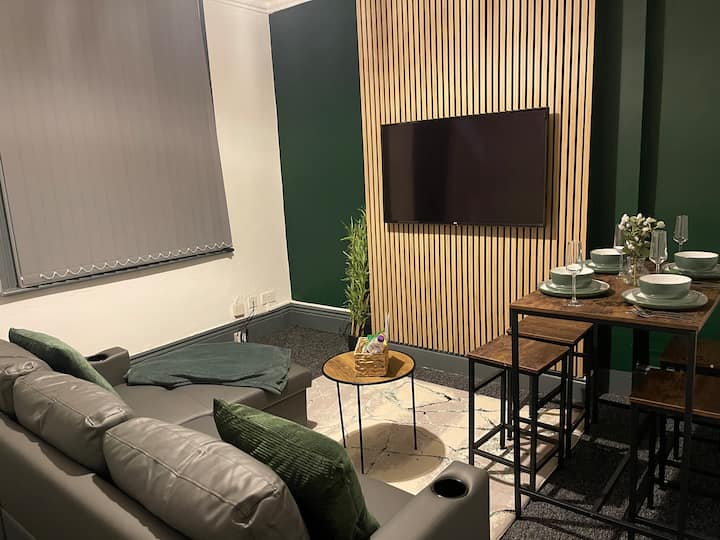 Sleeps 7cosy 3-bedroom Across Hallamshire Hospital - Sheffield