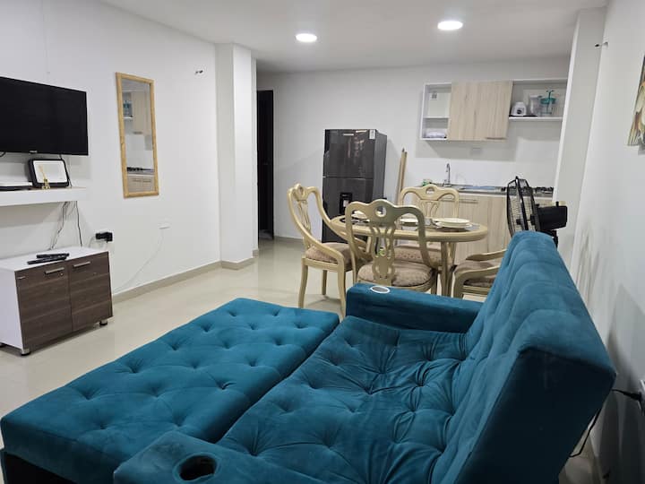 Apartamento Para 5 | Centro, Aeropuerto Y Playa - Cartagena, Colombia