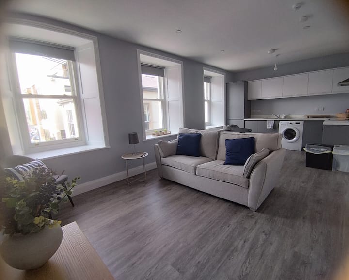 2nd Floor Town Centre Apartment (No.3) - Tralee