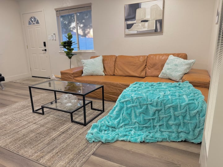 Newly Renovated 2br Retreat | Hot Tub & Games - Rancho Cordova, CA
