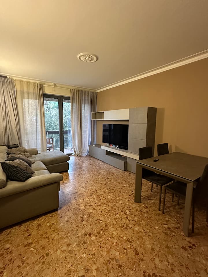Appartamento A 50 M Dal Mare - Viareggio