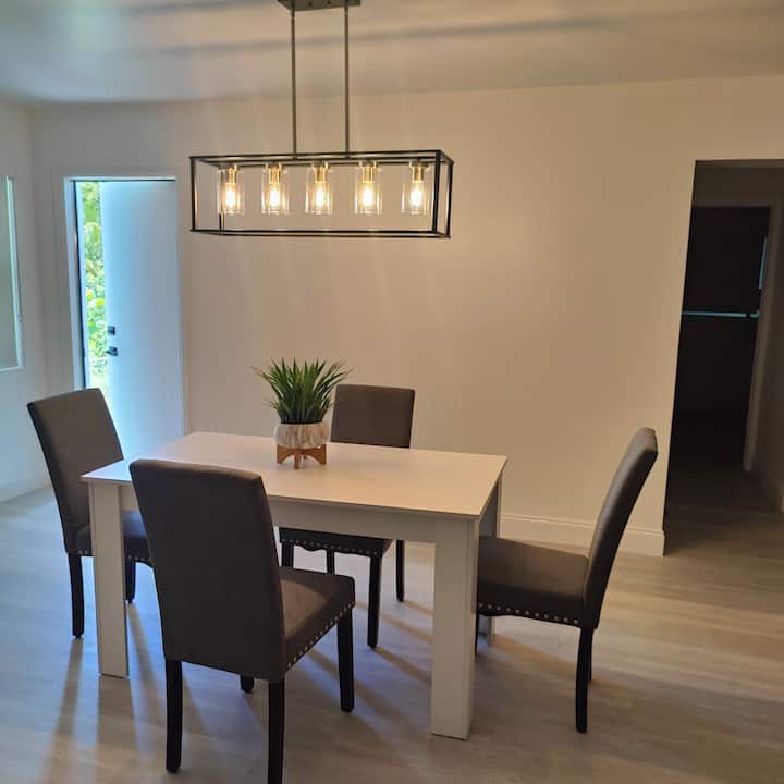 Central Location Near All - Hollywood, FL