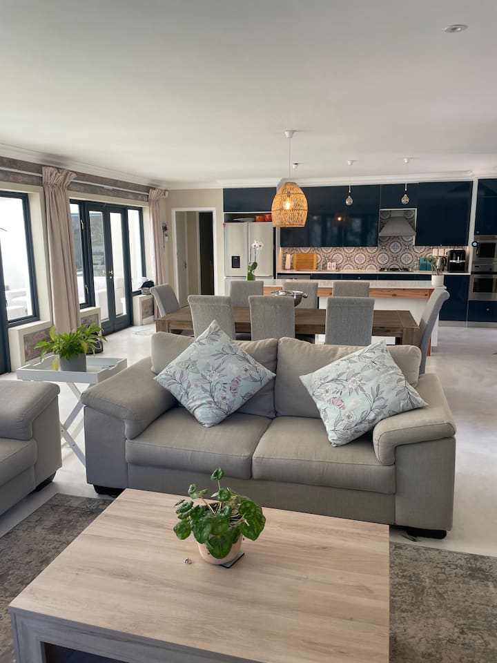Family House In Claremont - Cape Town