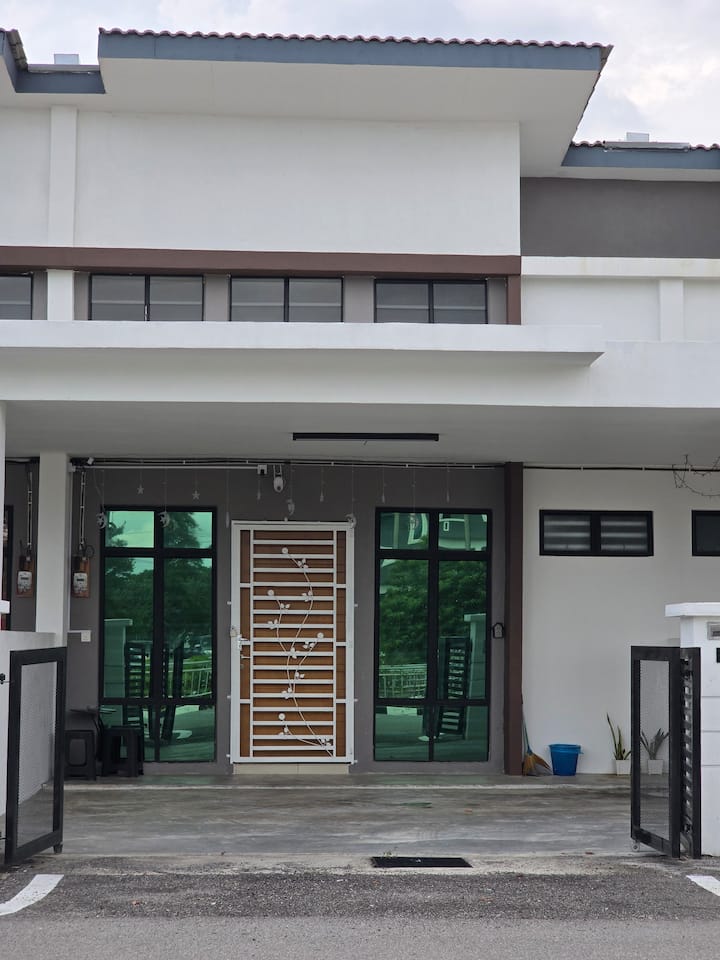 Homestay Nibong Tebal – 5 Minit Ke Usm & Mrsm - Parit Buntar