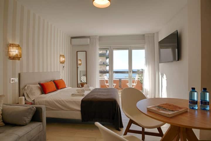 Maravilloso Estudio Reformado Con Vistas Al Mar - Marbella