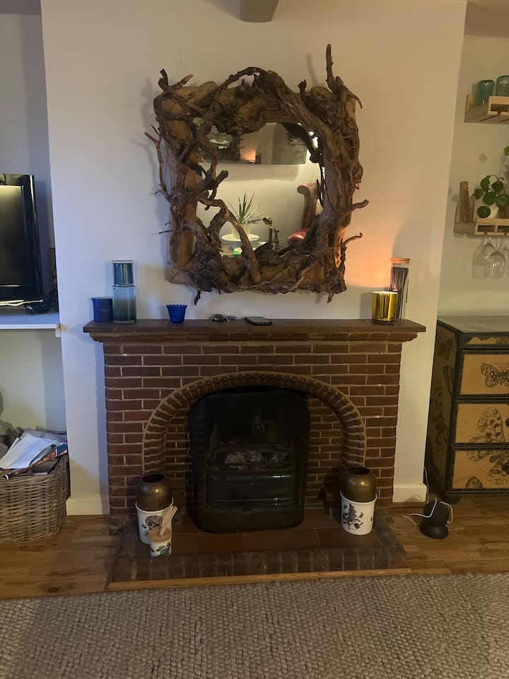 Cosy Country Cottage - Beaconsfield, UK