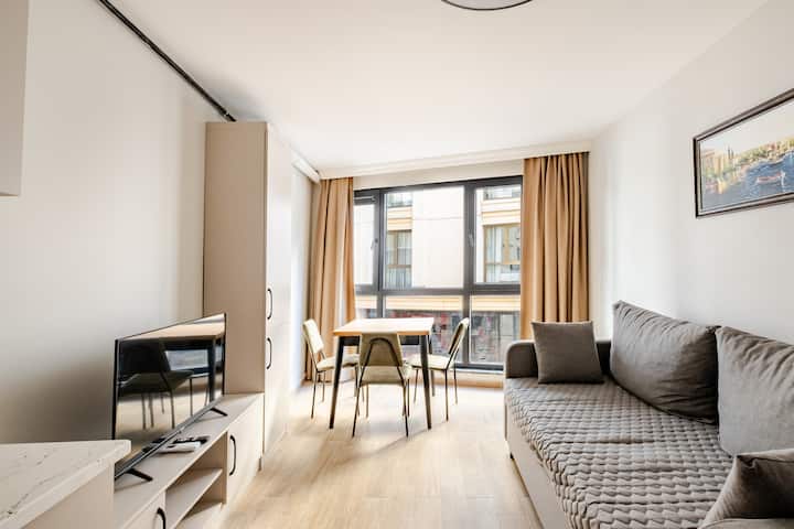 Central Brand New Apartment W/elevator Near Metro - Şişli