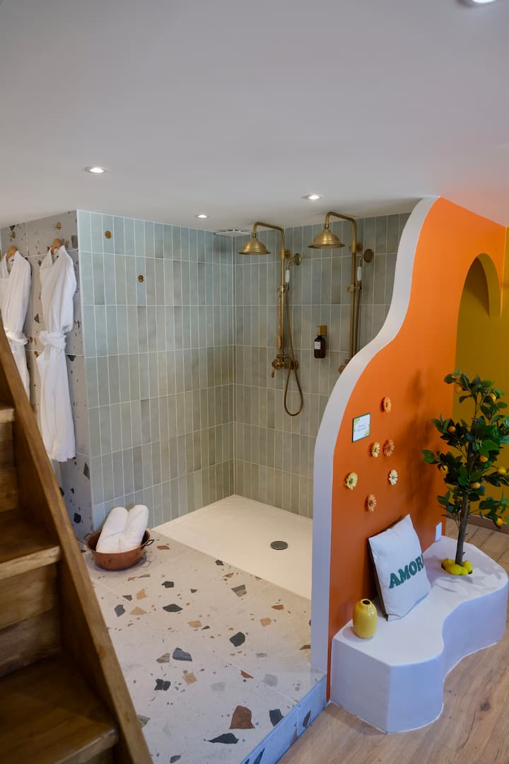 Voyage En Italie: Douche Duo • Spa • Filet • Amore - Saint-Étienne