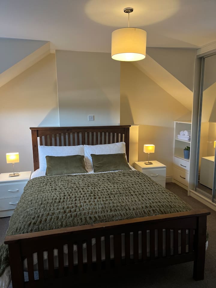 Stylish En-suite In A Shared House - Cork