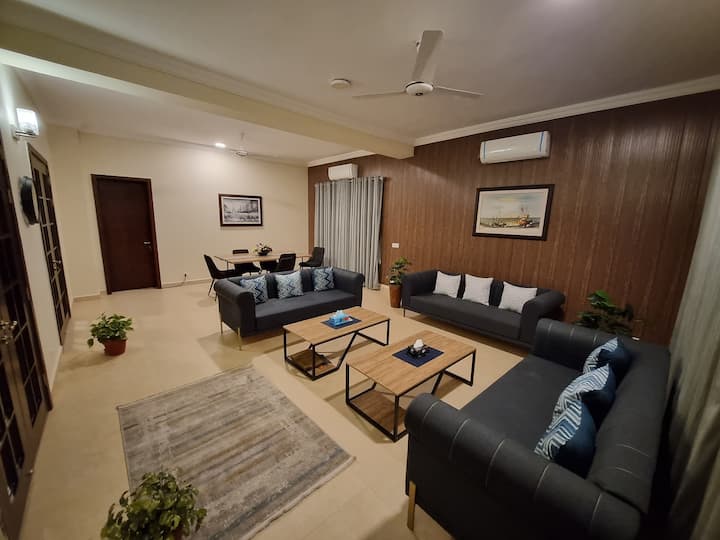 5 Bedrooms - Bahria Paradise Bnb - Karachi