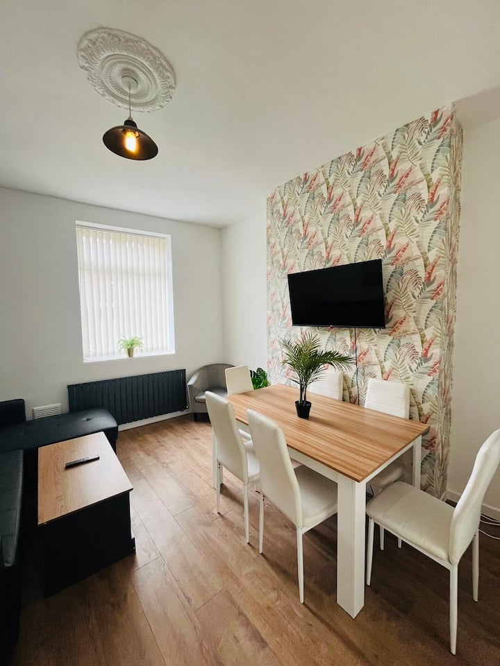 Spacious, Modern 4br House, Lfc, Free Parking - Liverpool