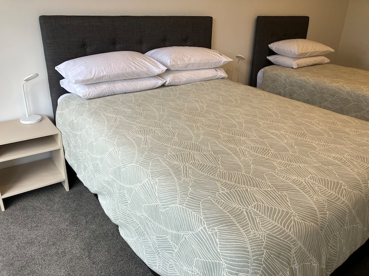3 Person Studio Motel - Westport