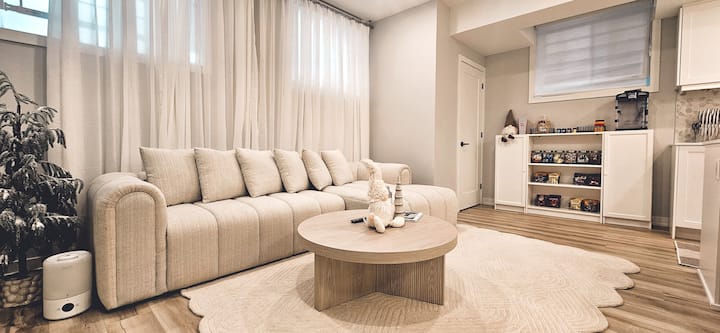 Modern New 3-bedroom Retreat Downtown | W Parking - Gatineau