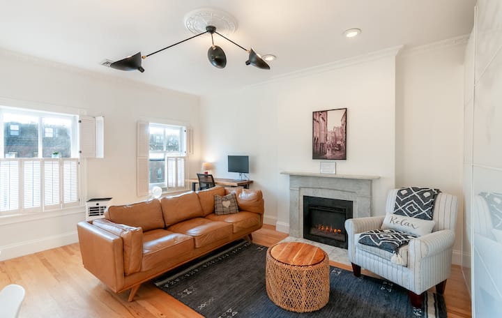 Prime Central Boston 2br – South End W/ Workspace - Boston, MA