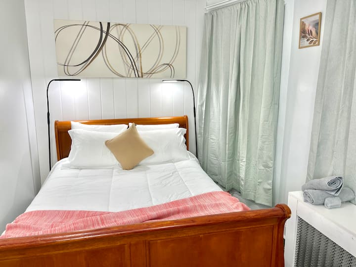 New Luxury Waterbury Stay - Connecticut