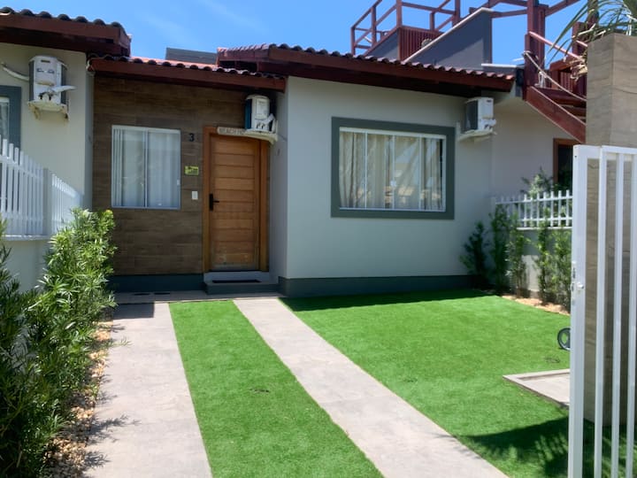 Beach House - Garopaba - Siriú/sc - Garopaba