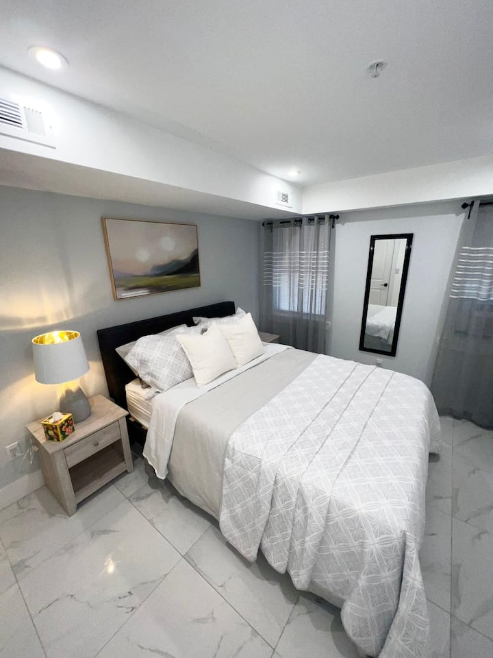 Room In Apt. By Train Station - Elizabeth, NJ