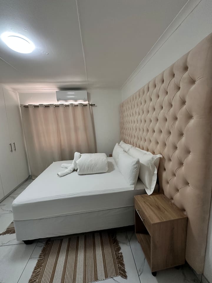 3 Bedrooms Self-catering Apartment - Windhoek