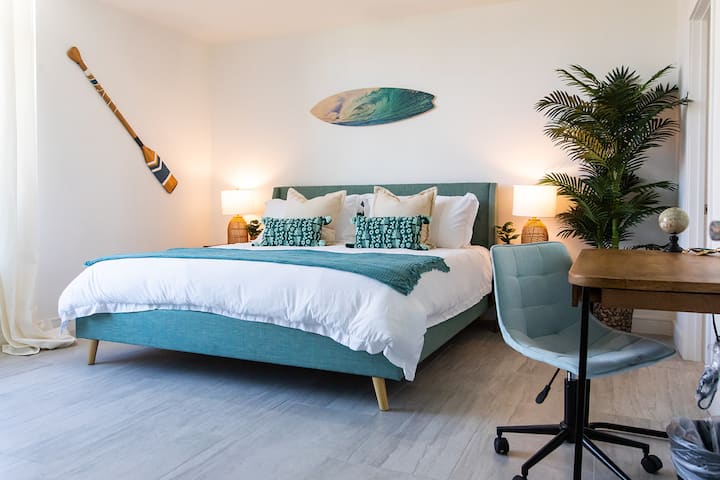 Surf Inspire King+sfbd| 6mi Disney | 2mi Hosp W/d - Santa Ana, CA