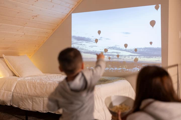 Movie Night! 5 Mi To Park- King Bed-ev- Hot Tub - 阿什福德