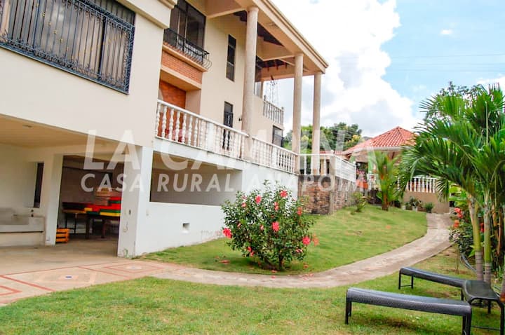 La Campiña Casa Rural - La Mesa