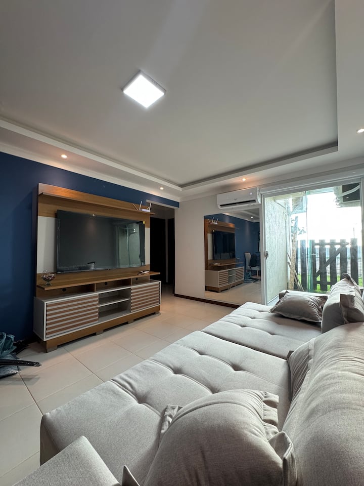 Lazer Perto Da Praia. Com 2 Vagas De Garagem. - Cabo Frio