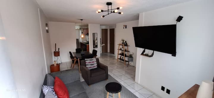 Casa Cómoda, Limpia, Sencilla Y Económica. - Morelia