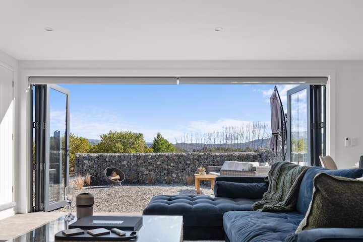 Luxe Home Nr Clyde | Nevis Suite At Kaihanu Lodge - Alexandra, New Zealand