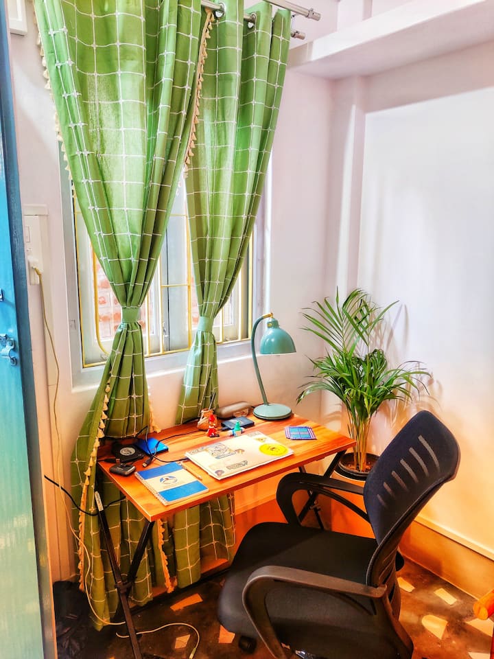 Sinhasleisang | Cozy Minimal Room & Kitchen Non Ac - Agartala