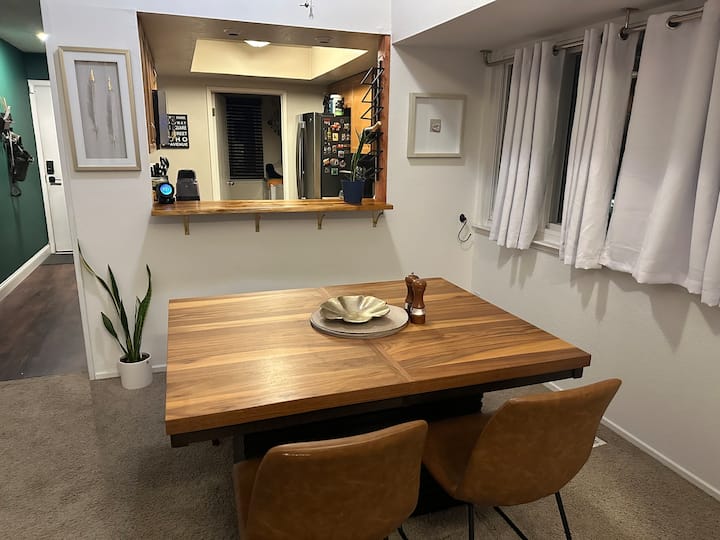 Spacious 3bd/2br Duplex Condo - Reno, NV