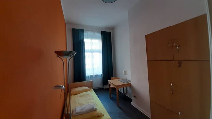 1.1
Bequemes Einbettzimmer, Straßenseitig - Berlin