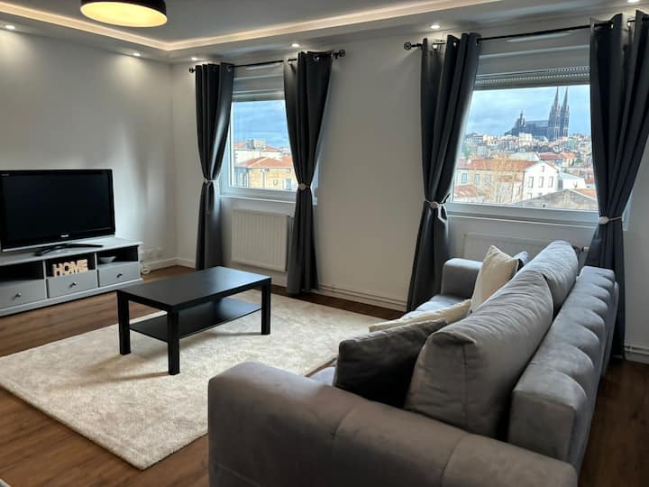 Mon Nuage De La Cathédrale - Clermont-Ferrand