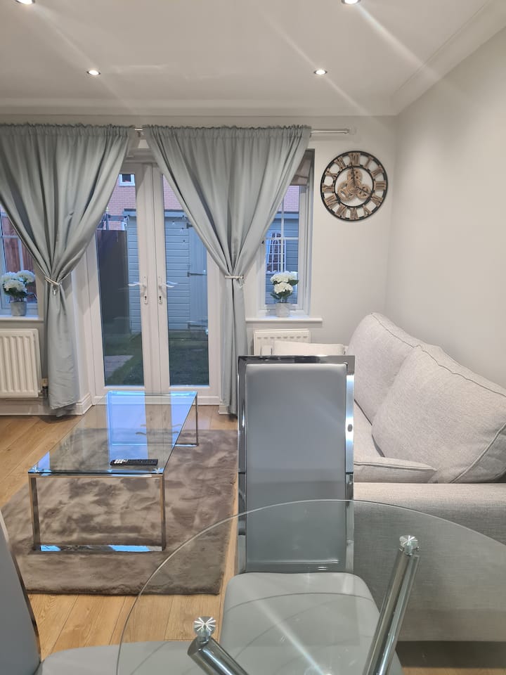 Pr 2 Bedrooms Modern Home - Stockton-on-Tees