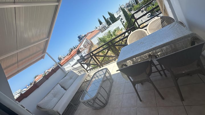 Girne Merkez,casinolara Ve Liman Yürüme Mesafesi - Girne